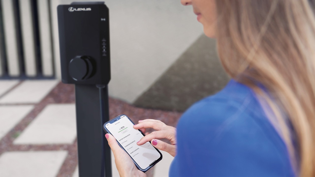 Nuevo cargador coches eléctricos y enchufables | Lexus